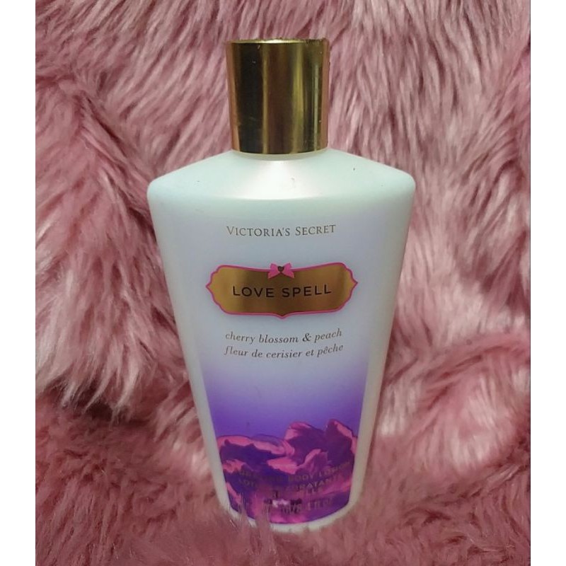 Victoria's Secret Love spell (old packaging) | Shopee Philippines
