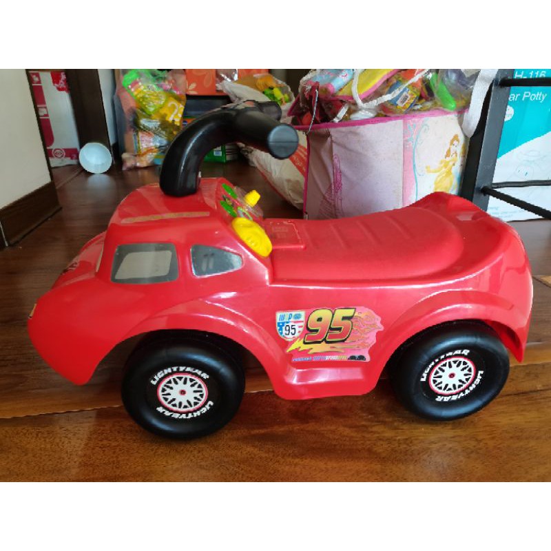 Kiddieland Toys Disney Cars Light And Sound McQueen Racer Ride On Toy ...