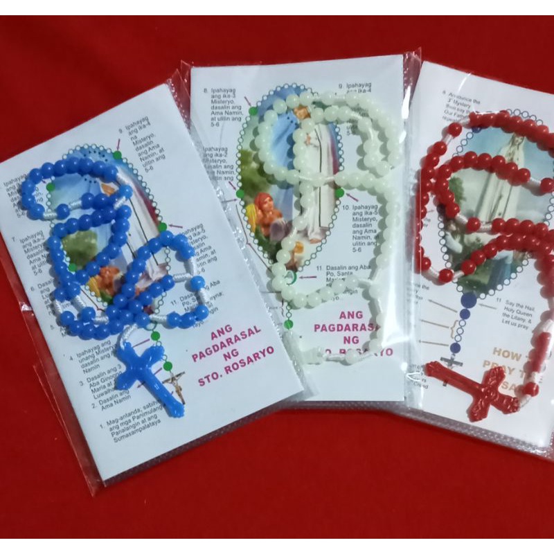 How to pray the rosary guide with plastic cover -English/Tagalog ...