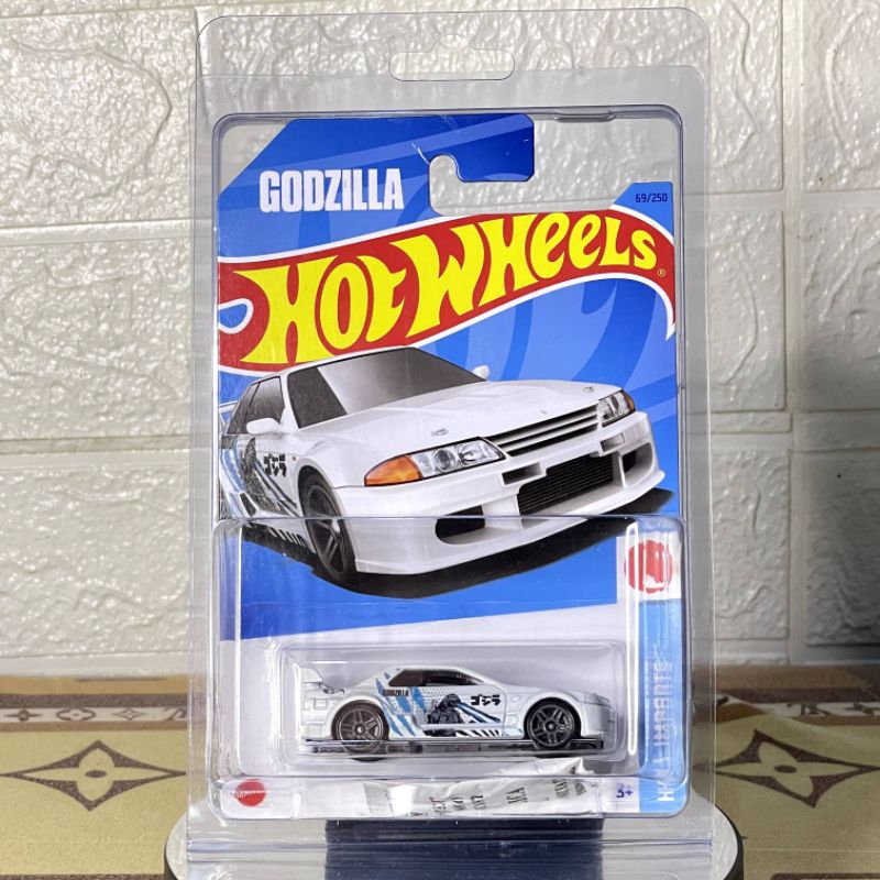 Hotwheels NISSAN SKYLINE GT-R R32 GODZILLA WHITE - PFL Store