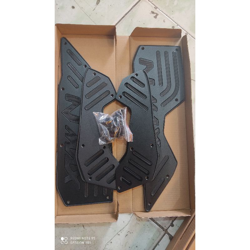 NMAX V2 FOOT MATTING - UniTop