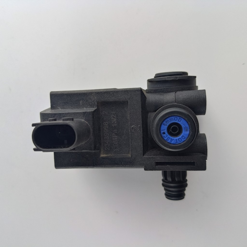 Truck parts common Solenoid Valve 23439998 for PTO FOR VOL - UniTop