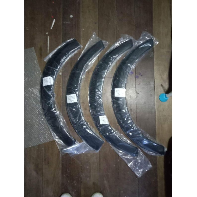 Bushwacker for Toyota Hiace - Manila Store