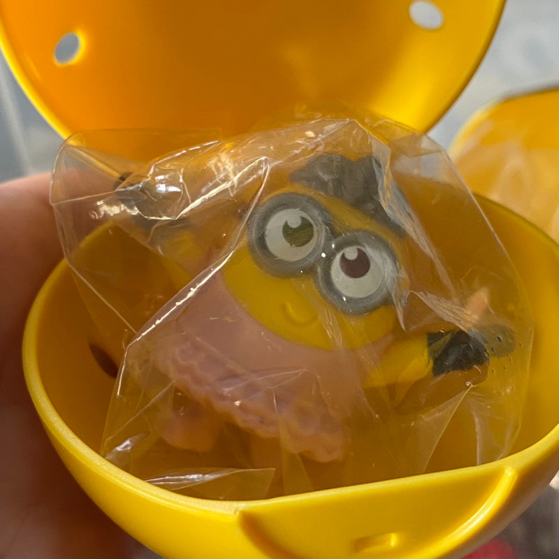 Mcdonalds Toy Bundle Minions Happy Meal Snoopy Birdie Mcdonalds Trolls ...