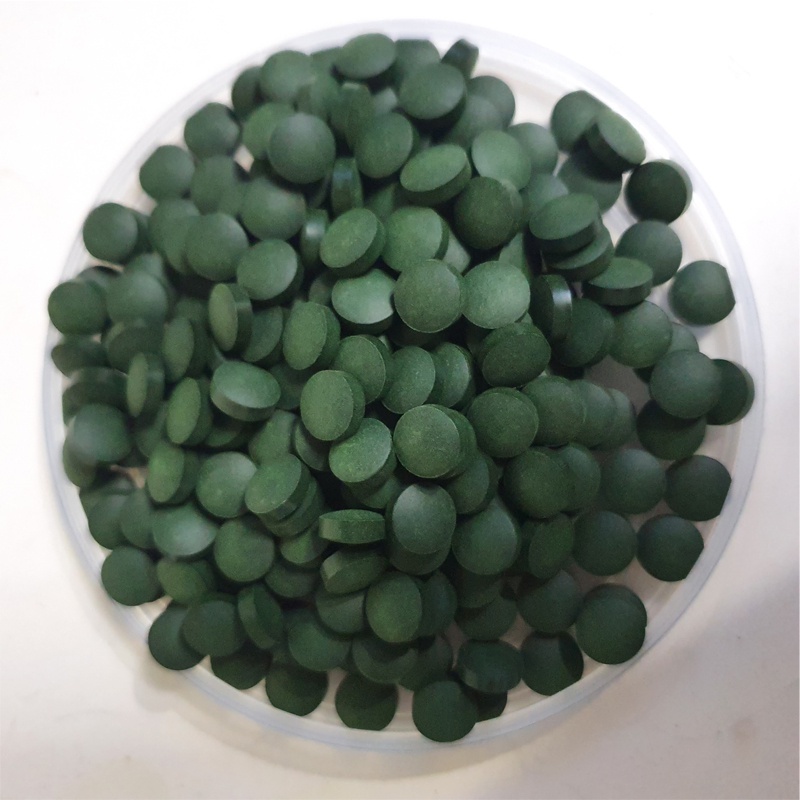 100Pcs Fish color enhancer natural vitamins Aquarium spirulina tablets ...