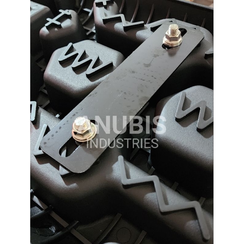 FIERYRED Mounting Kit for Recovery Boards Traction Tracks - UniTop