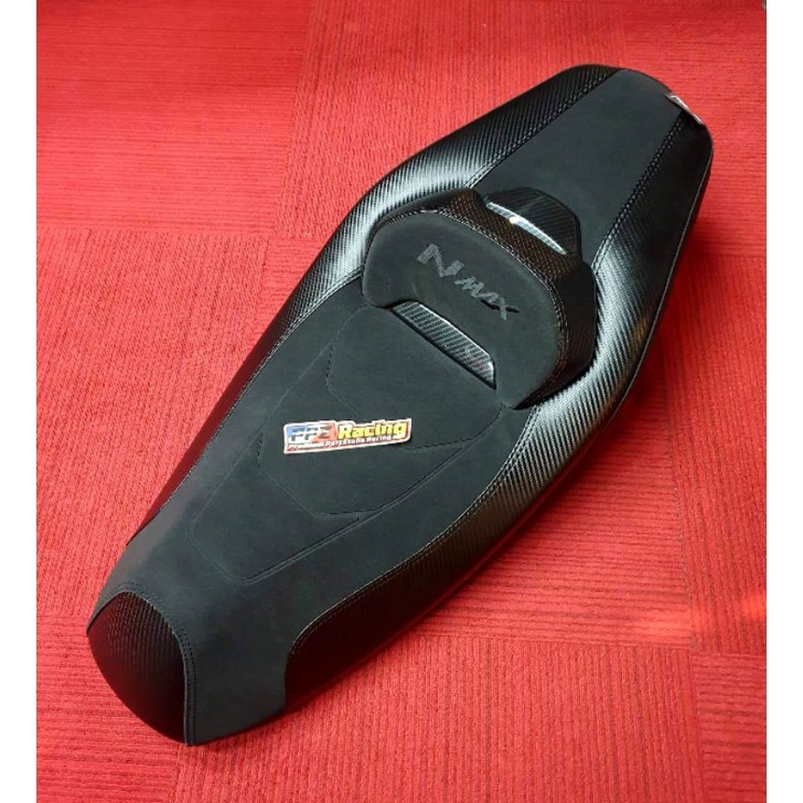 OPTION 1 LUXURY CAMELBACK CARBON SEAT ASSEMBLY - NMAX V1/V2, AEROX V1 ...