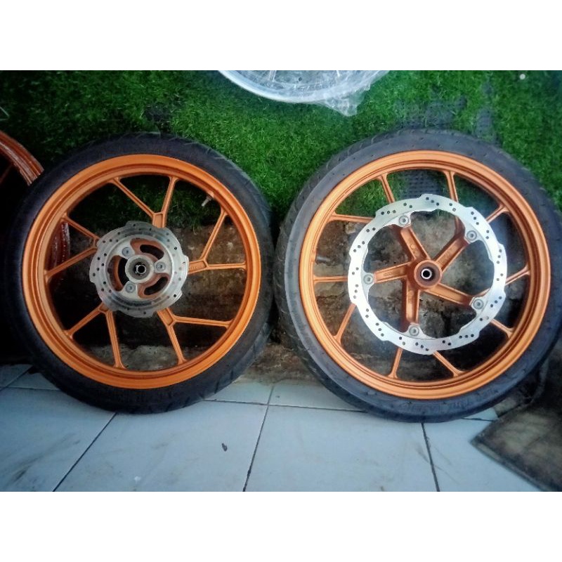 SUZUKI STOCK MAGS WITH TIRE (GOLD EDITION) FOR RAIDER 150 CARB/FI ...