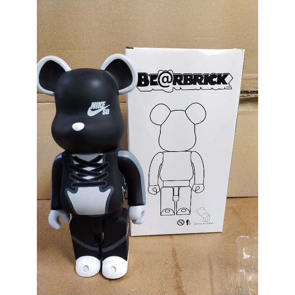 Medicom bearbrick nike 400% | Shopee Philippines