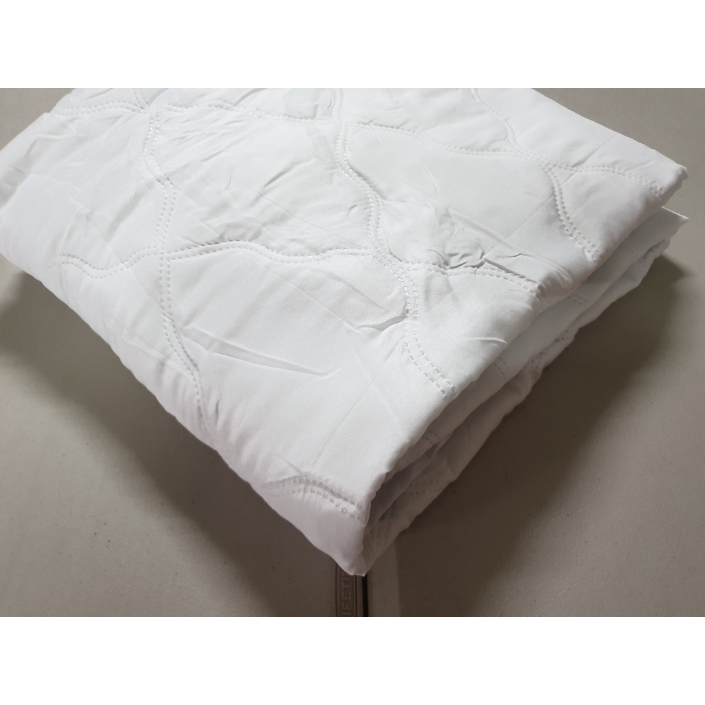 King or Queen Plain White Comforter/Duvet Filler with FREE Storage Bag ...