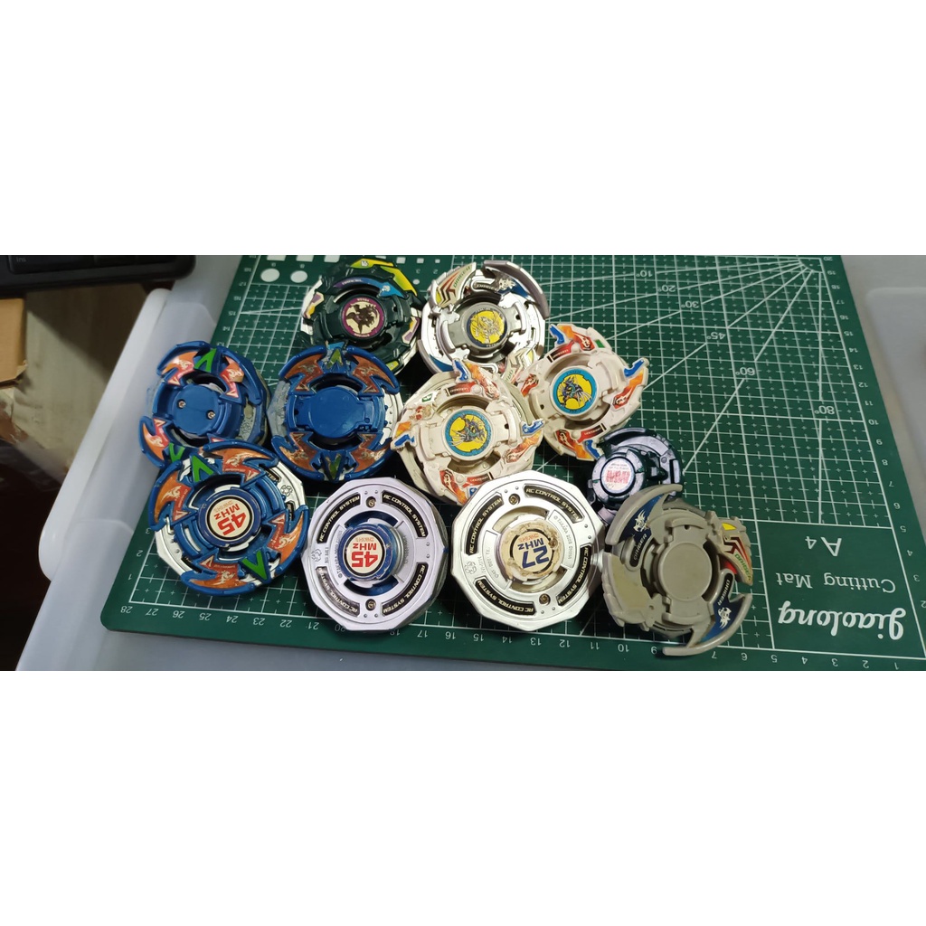 Authentic Takara Tomy Beyblades BladeBreakers RC bey set | Shopee ...