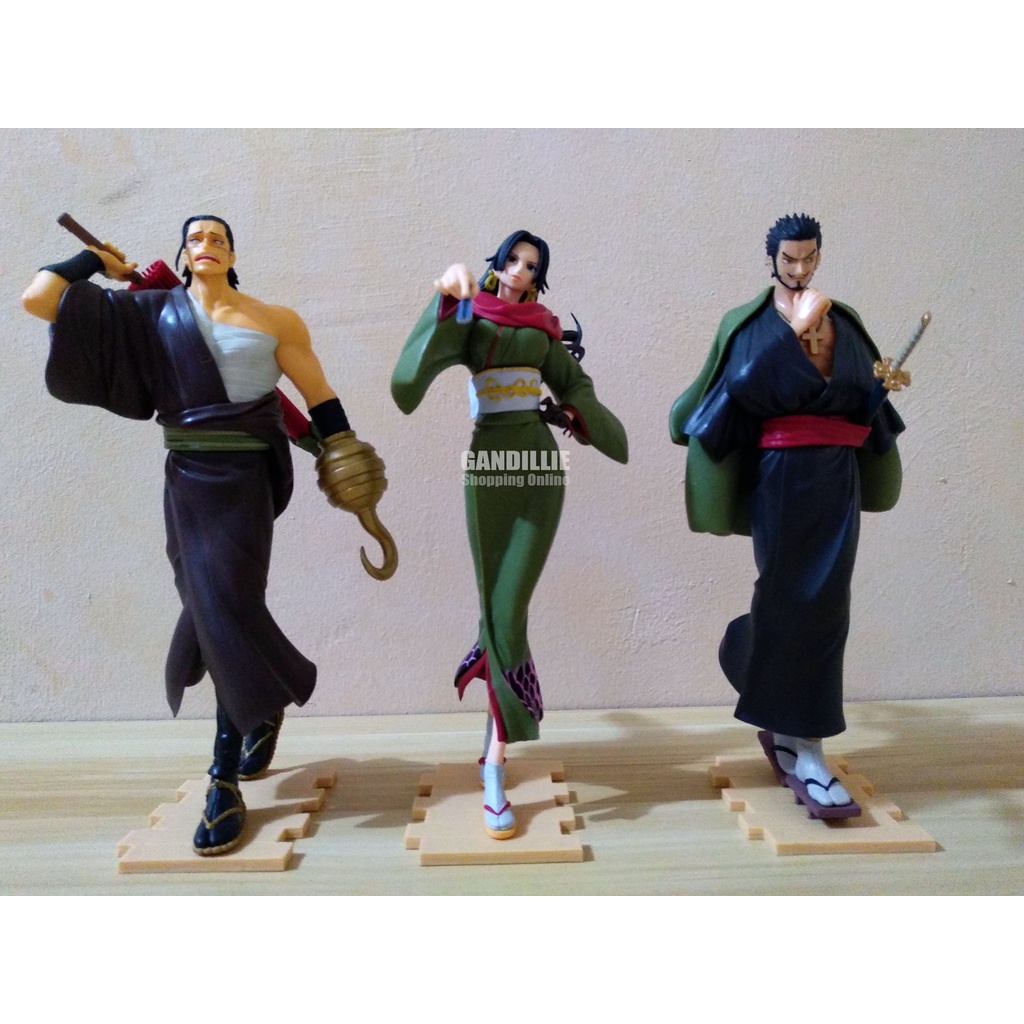 One Piece Sir Crocodile Boa Hancock Dracule Mihawk AUTHENTIC Figures ...