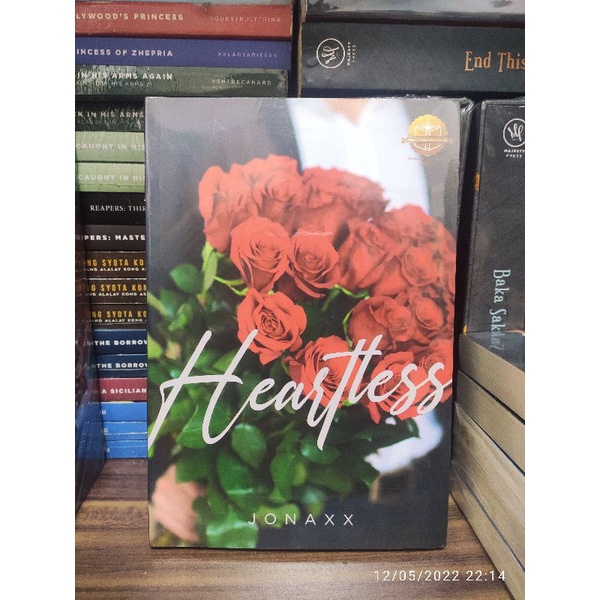 SEALED Heartless New Print (2021) Mpress by Jonaxx WATTPAD | Shopee ...