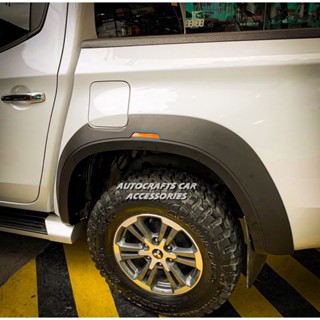 MITSUBISHI STRADA 2019-2023 SLIM FENDER FLARE WITH REFLECTOR (STRADA ...