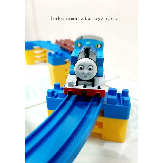 THOMAS GULLANE MOTORIZED TRAIN PRELOVED & TAKARA TOMY PLARAIL R-18 ...