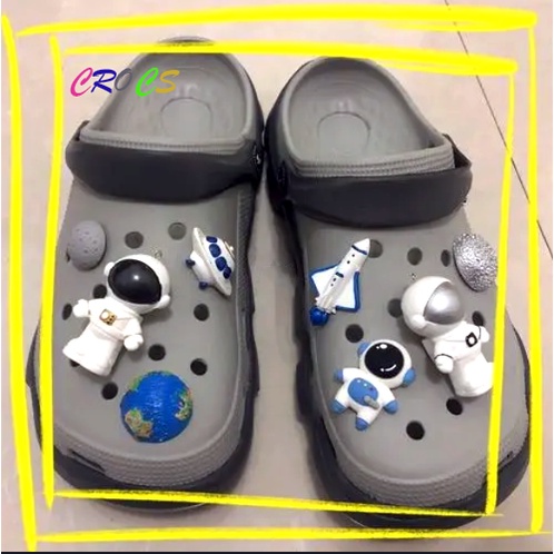 Cartoon Astronaut Shoes Decoration Jibbitz for Crocs Planet shoe chain ...